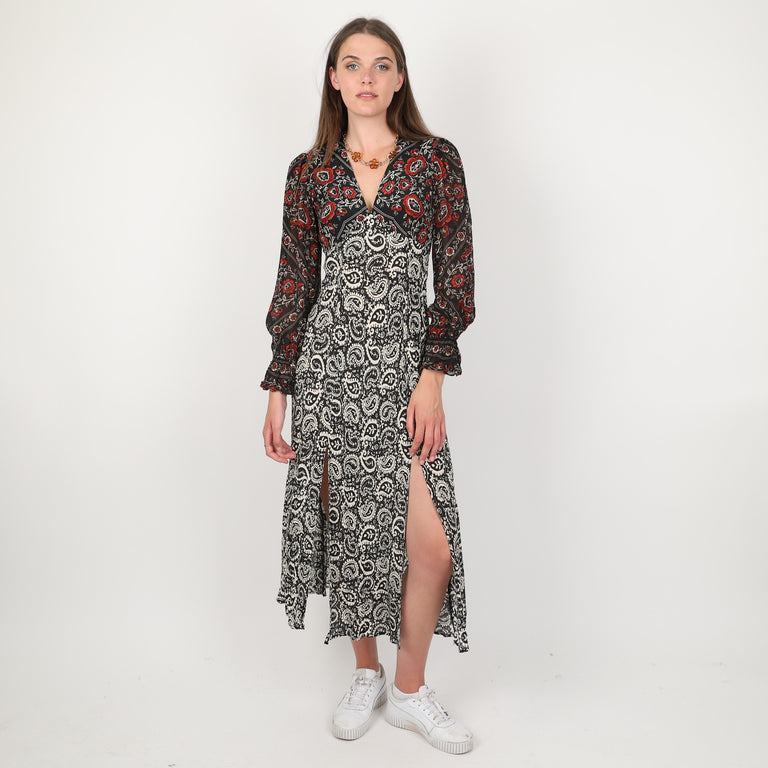 Maria Larkin's Wardrobe — The Cirkel