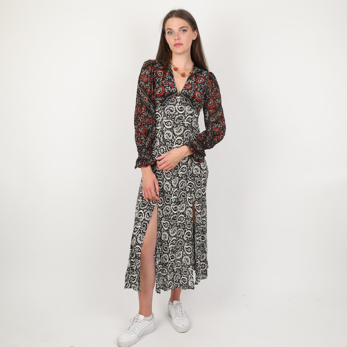 Maria Larkin's Wardrobe — The Cirkel